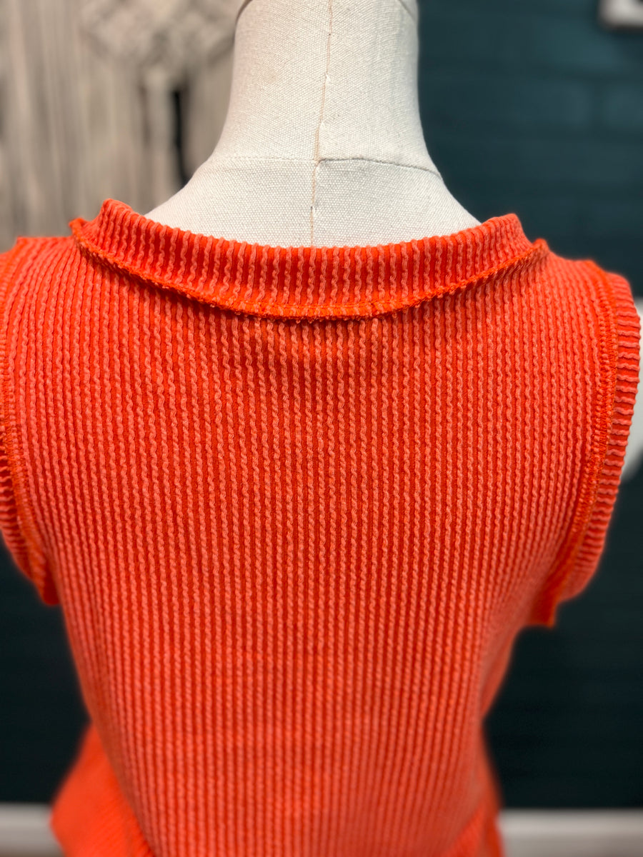 Chillin’ It Ribbed Tank – Feathered Darlin' Boutique